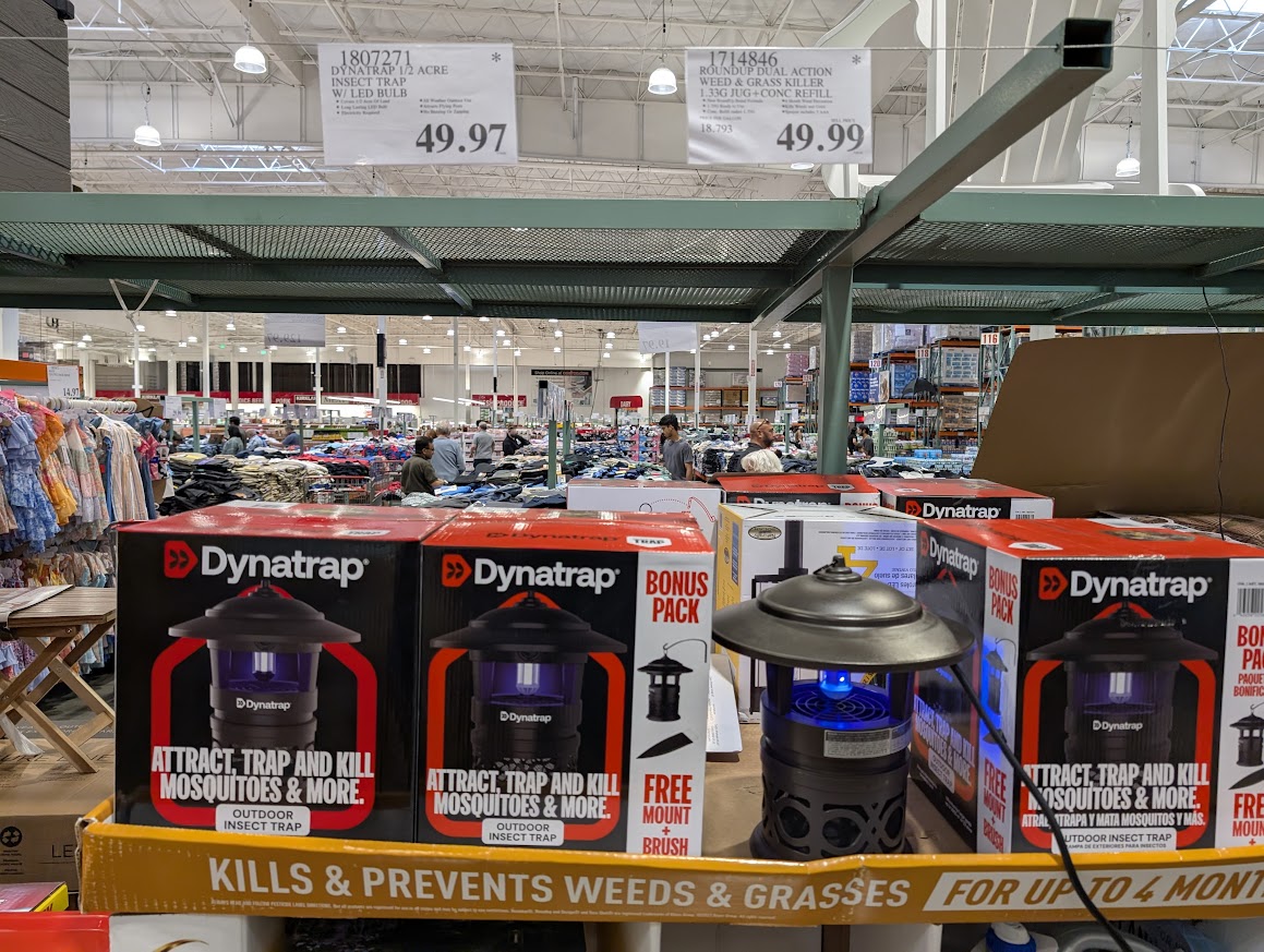 Dynatrap-Half-Acre-Insect-Trap-With-LED-Bulb-1807271 - Costco97.com